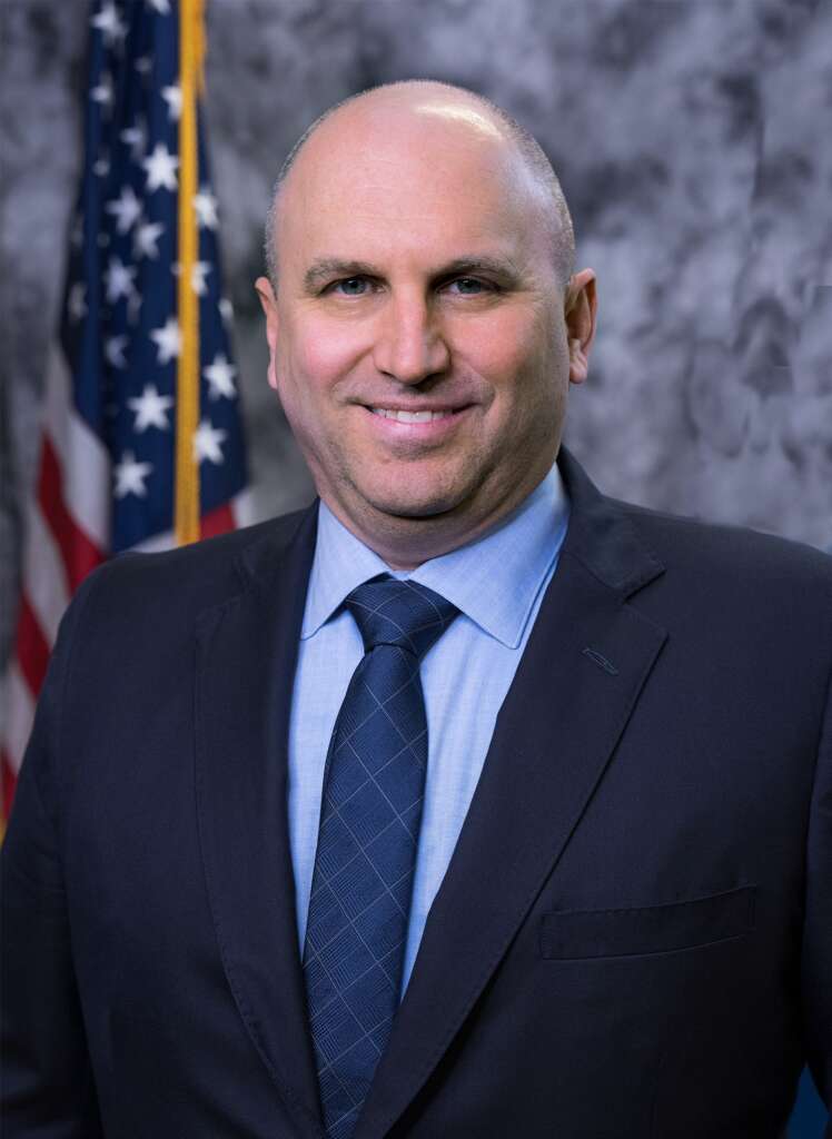 Gary Barlet Headshot – MeriTalk